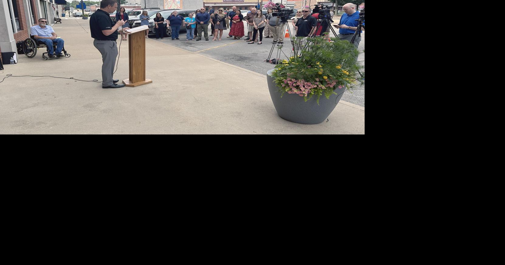 State officials tout grant for Carthage square projects | Local News ...