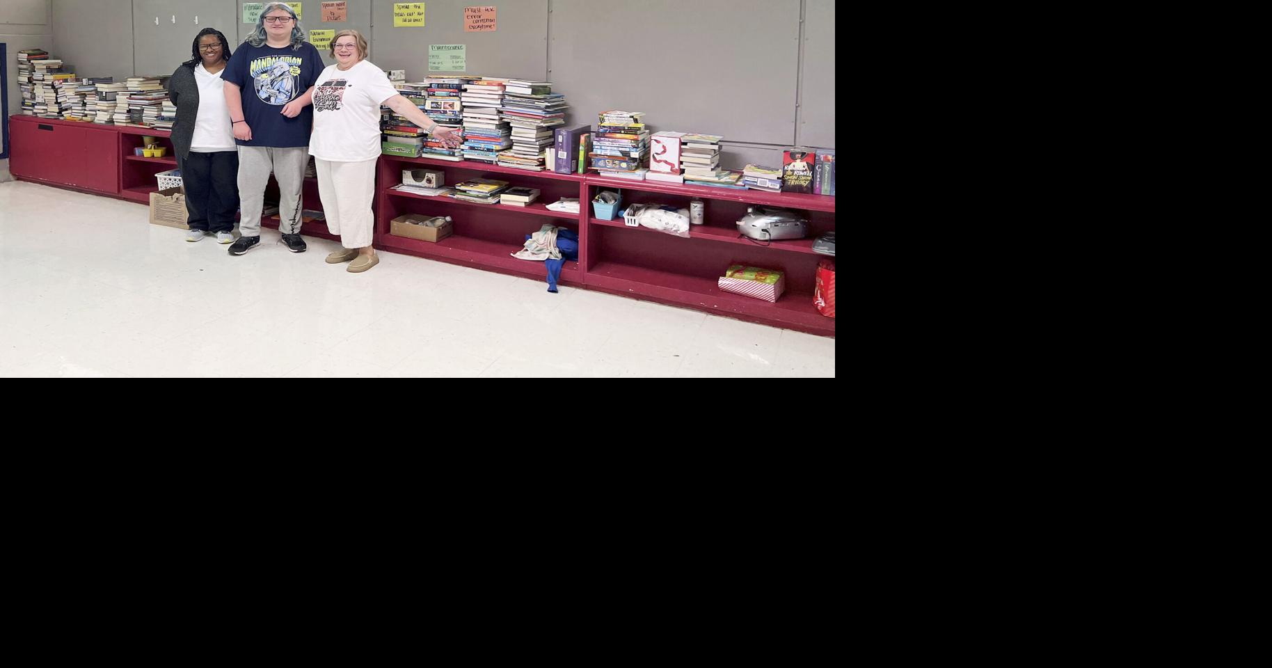 BUNCH OF BOOKS | | joplinglobe.com