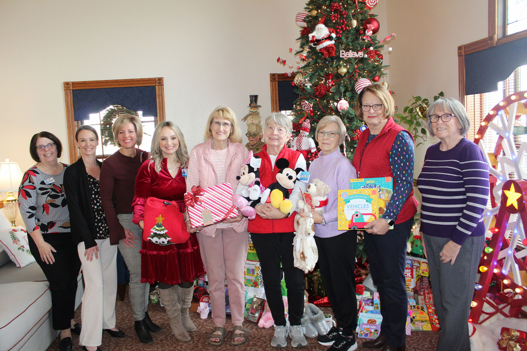 FREEMAN AUXILIARY GIFT DONATION | News | joplinglobe.com