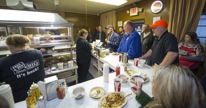 Former customers line up to taste Fred and Red's once again | Local ...