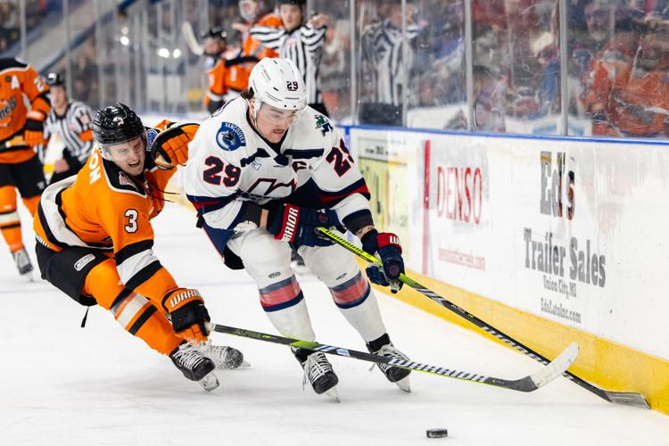 Komets win 1-0, propelled by Tyler Parks' 26 saves | Komets ...