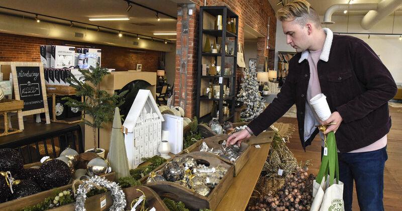 Downtown shops count on multi-Saturday event | Business ...