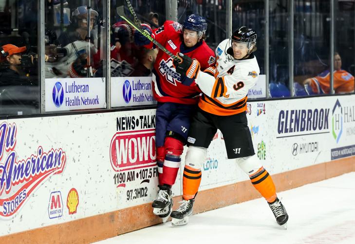 'Hockey is a roller coaster': Komets crush Wings 6-1 for 6th straight ...