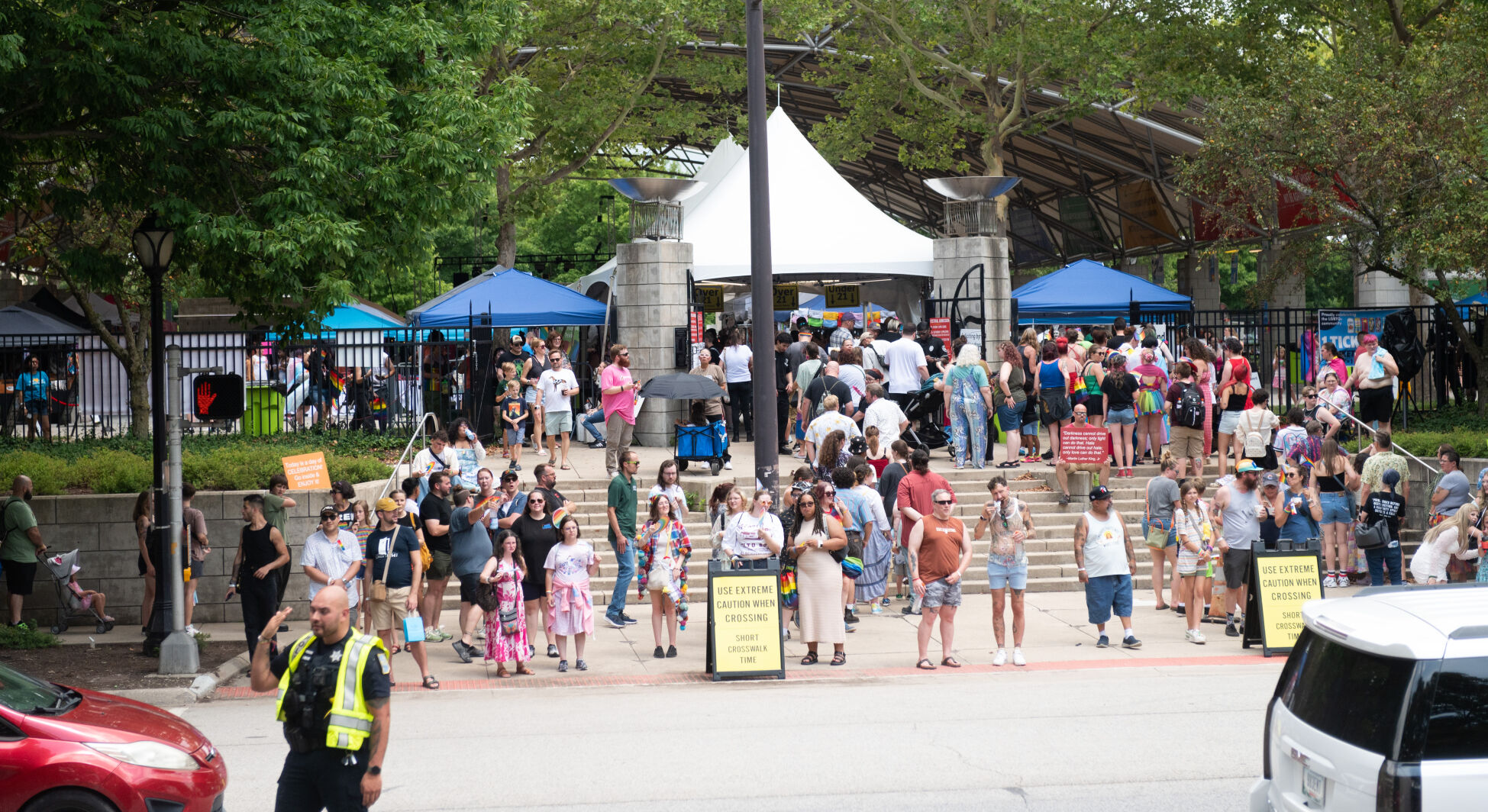 Scenes from Fort Wayne Pride | Photo Galleries | journalgazette.net