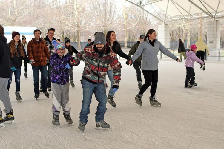 Headwaters Park ice rink bustles after warm-weather thaw | Local ...