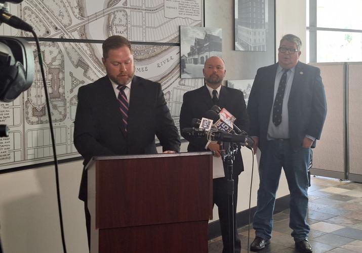 Fort Wayne, Allen County officials disagree on how to handle emergency ...