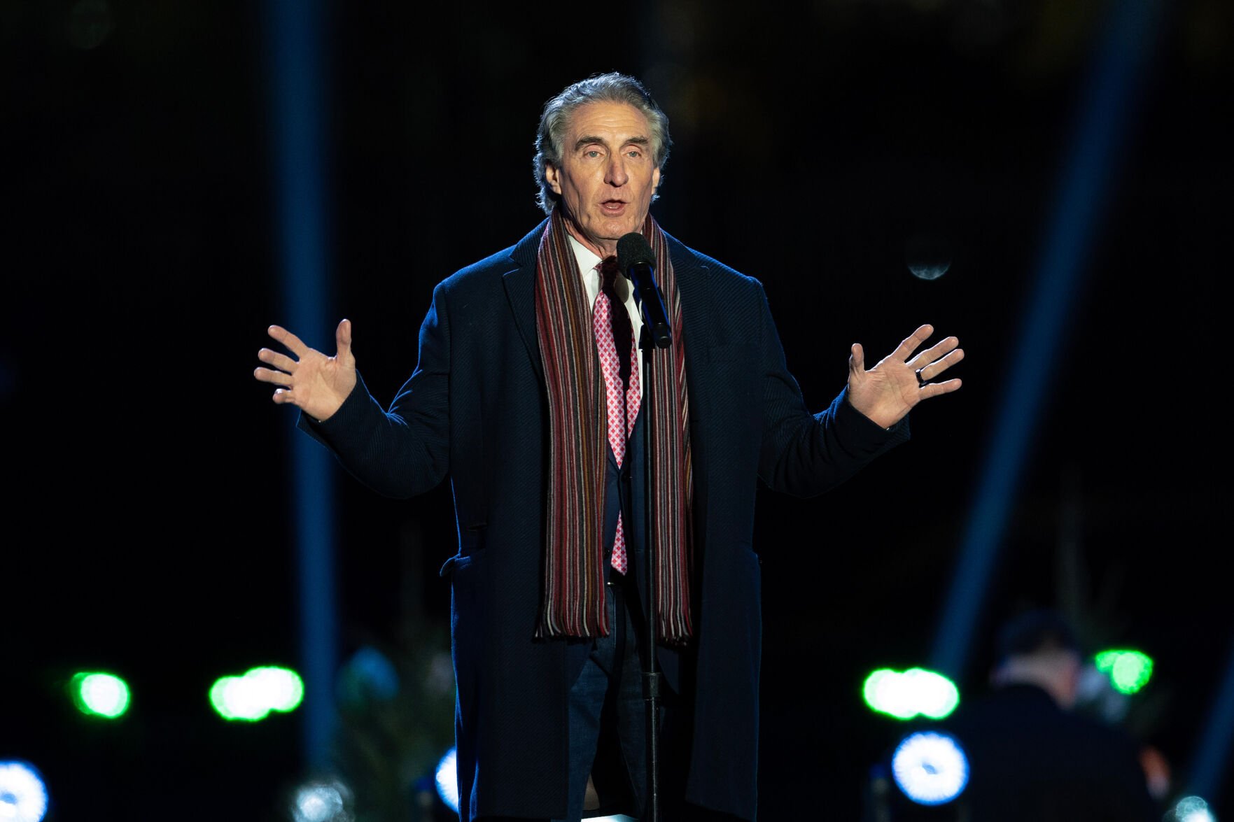 Trump administration pauses 5 wind projects off the East Coast ...