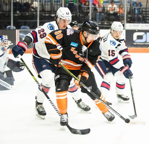 Strong 3rd period by Komets leads to victory over Kalamazoo; Fort Wayne ...