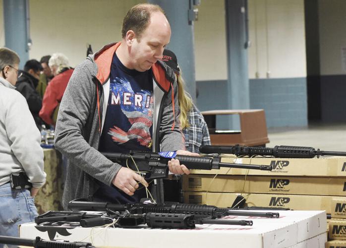 Coliseum opens to gun show | Local | journalgazette.net