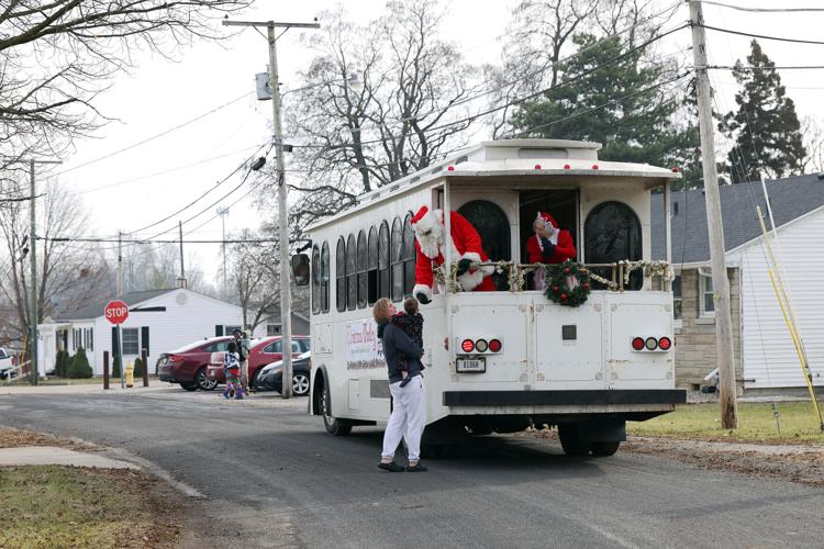 Santa's Christmas Trolley Tour in Waynedale | Local | journalgazette.net