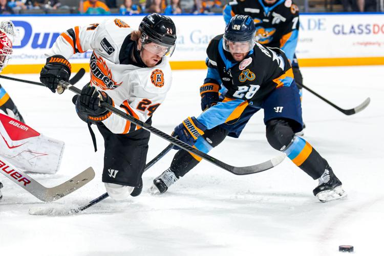 Toledo survives Komets 3rd-period comeback, win Game 4 in OT | Komets ...