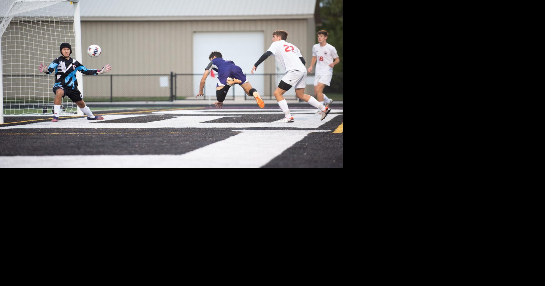 Leo freshman Hudson Douglas scores late winner, sends Leo soccer to ...