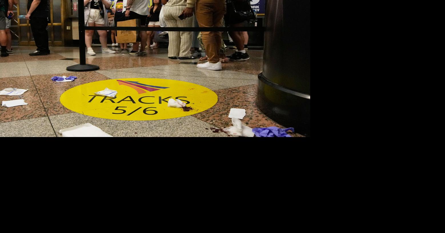 6 people hurt in stabbings at New York's Penn Station with a suspect in ...
