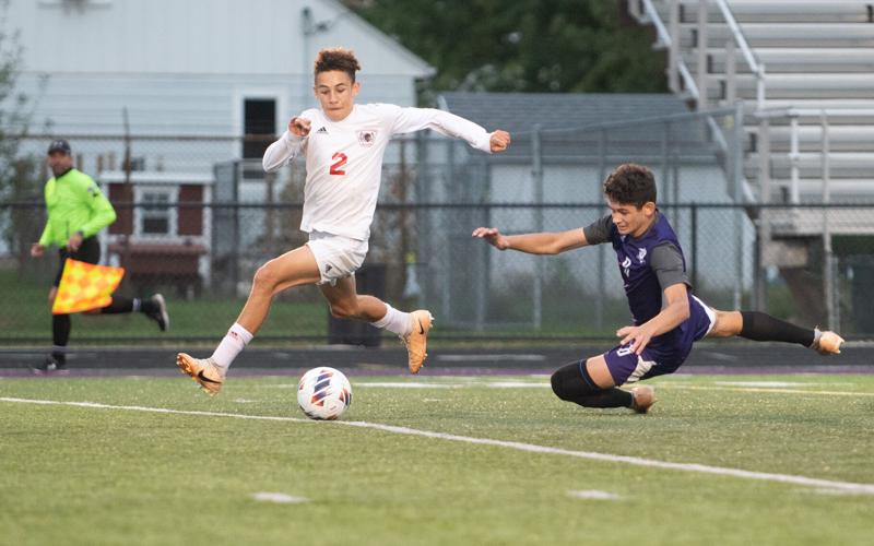 Leo freshman Hudson Douglas scores late winner, sends Leo soccer to ...