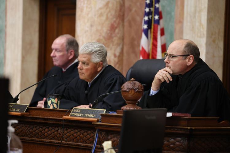 Allen County Courthouse hosts "Appeals on Wheels" | Local ...