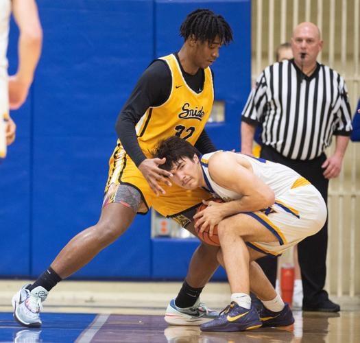 Northeast 8 Boys Basketball Preview: Fresh off gridiron success, East ...