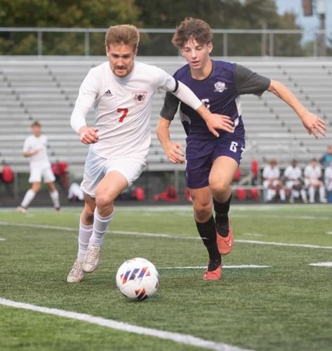 Leo freshman Hudson Douglas scores late winner, sends Leo soccer to ...