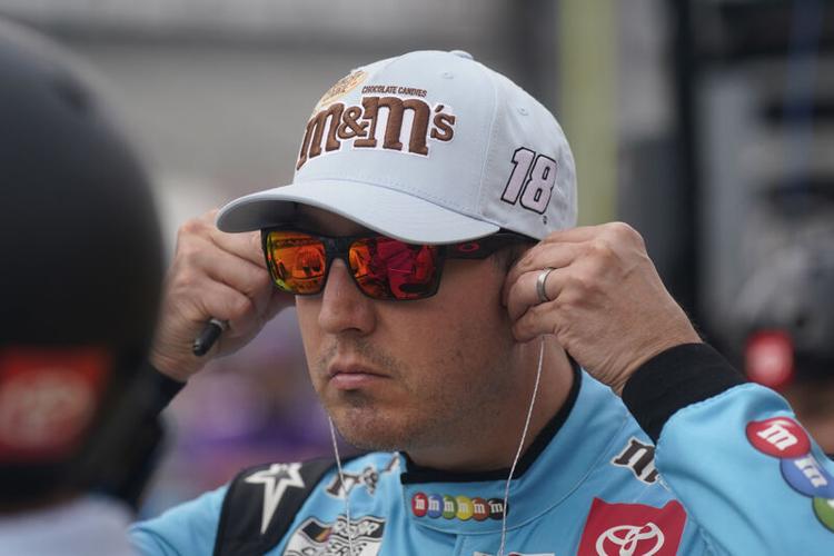 Kyle Busch's pit crew All-Stars for qualifying in Texas | Professional ...