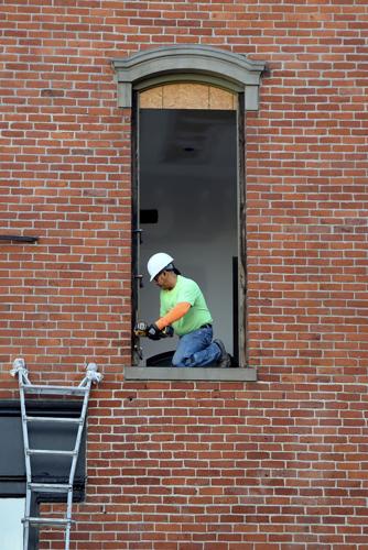 Window work | Local | journalgazette.net