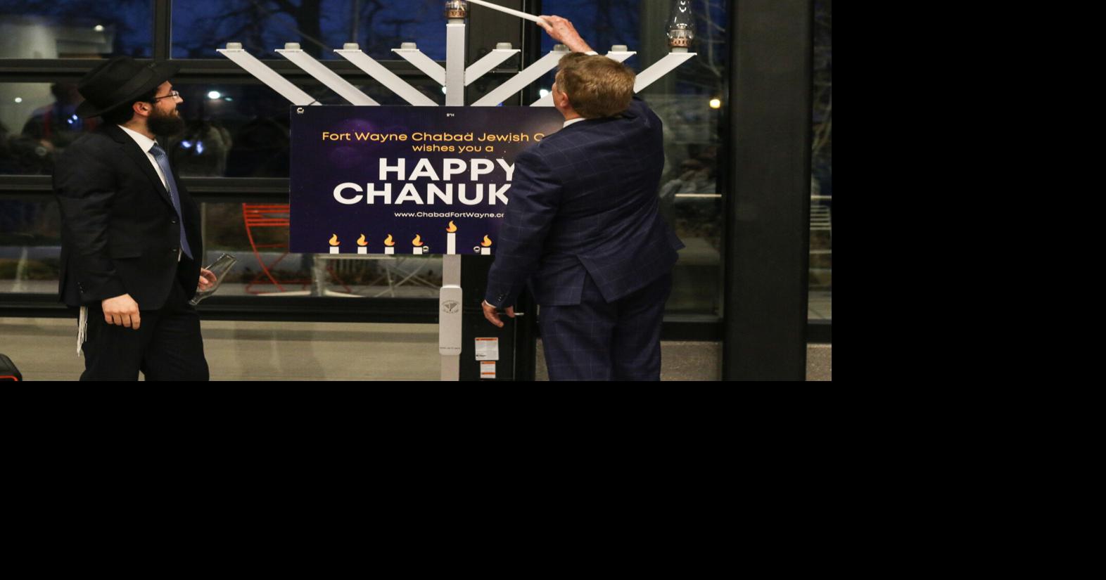 Fort Wayne Jewish community celebrates start of Hanukkah | Local ...
