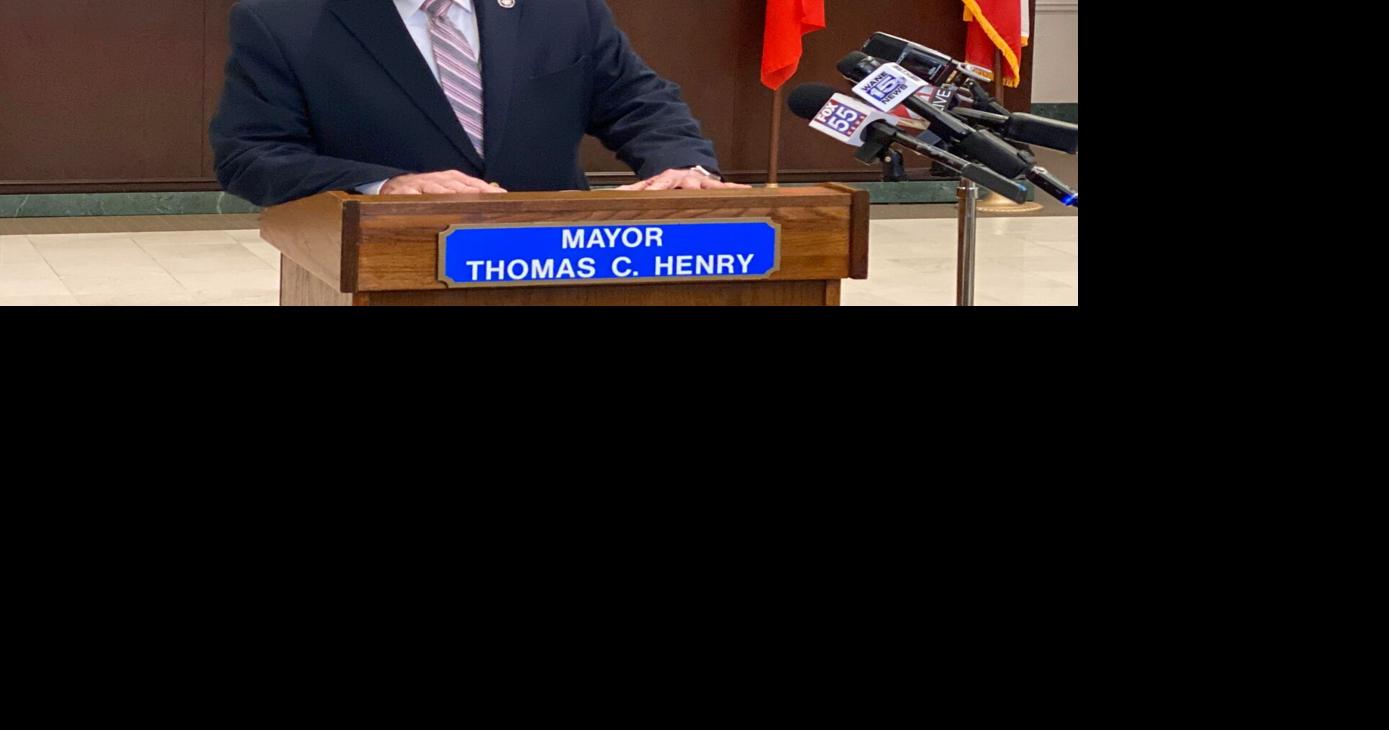 Mayor Tom Henry releases video footage from his OWI arrest | Local ...