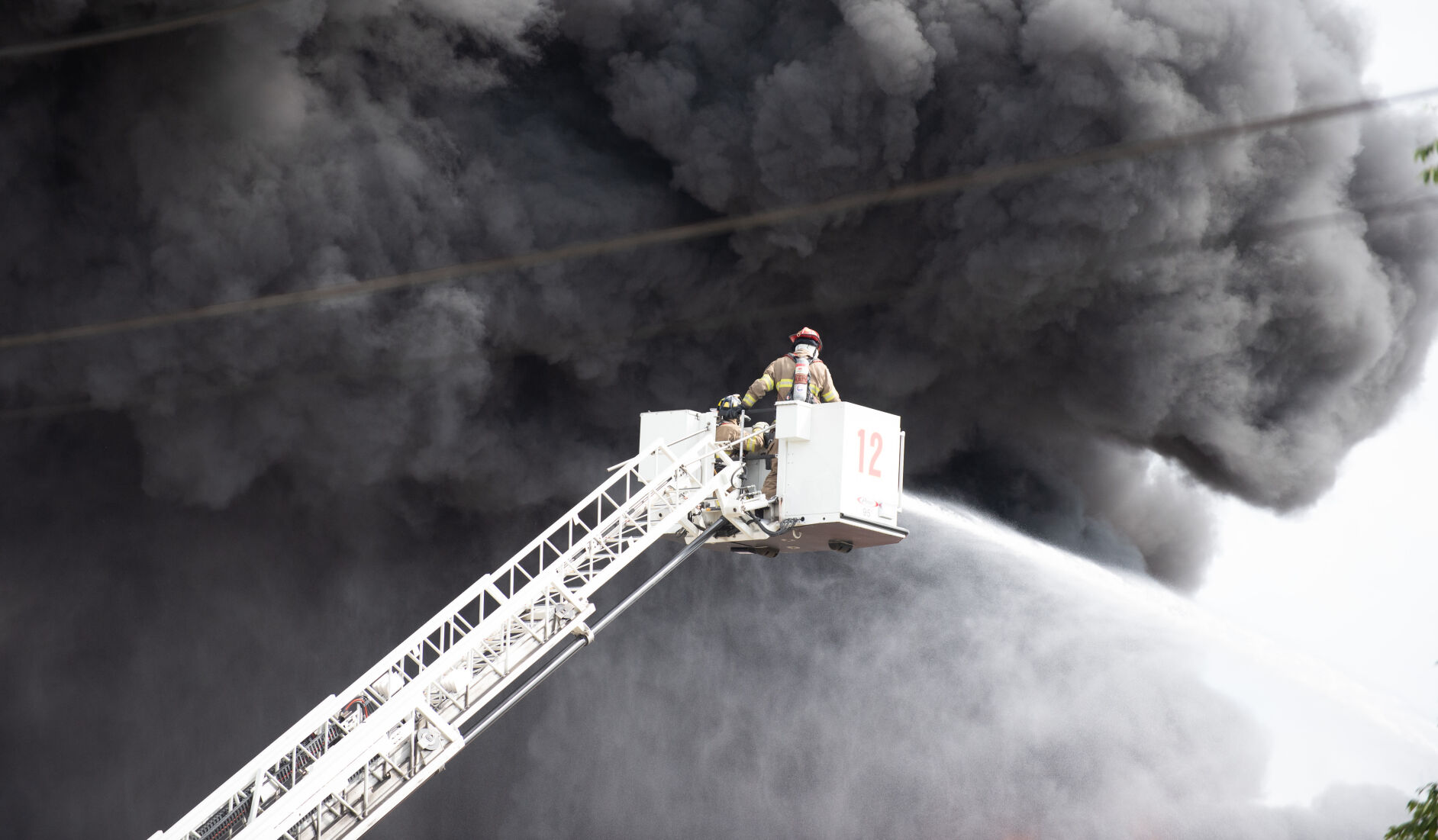 Fort Wayne mayor, fire chief recognize hard work by firefighters at ...