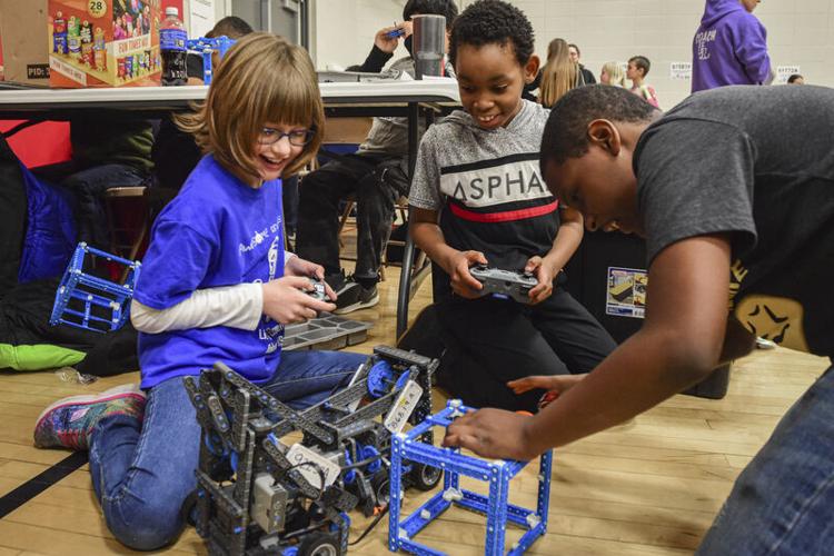 Elementary teams test robotic skills | Local | journalgazette.net