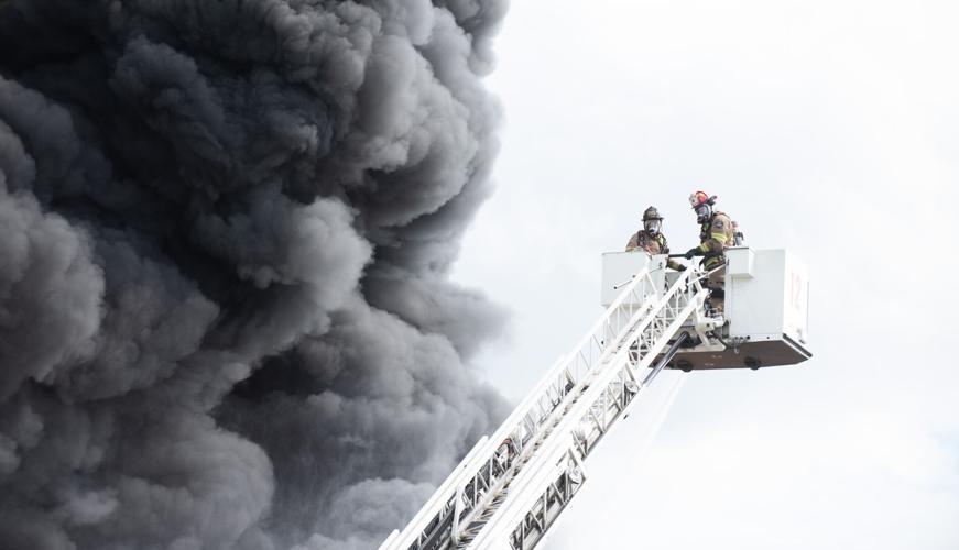 No one injured in fire at Fort Wayne commercial warehouse | Police/Fire ...