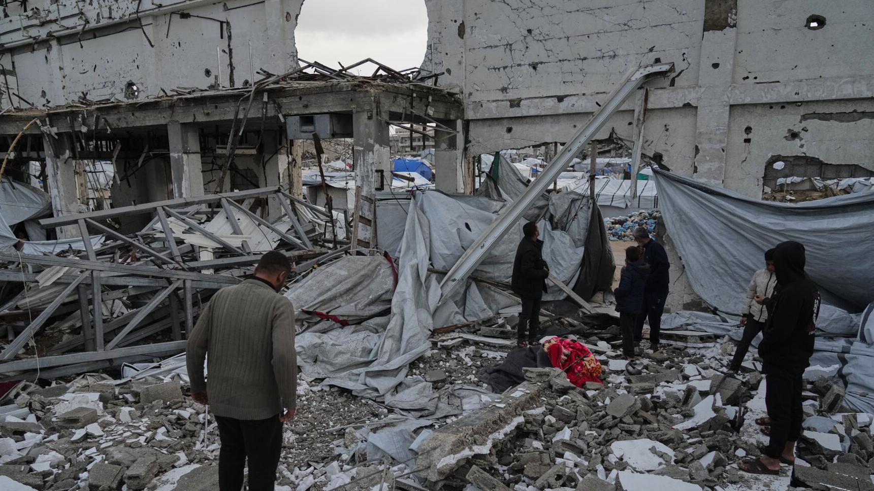 Howling winds collapse walls on Gaza tent camps, killing 4. A 1-year ...