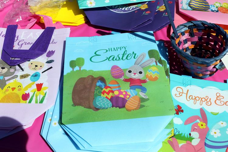 Easter egg hunt draws hundreds to southeast Fort Wayne park | Local ...
