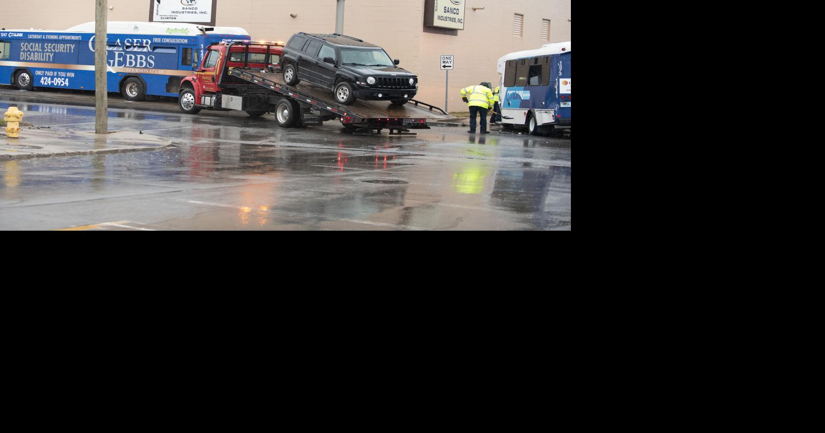 1 badly hurt in crash of 2 Citilink buses, SUV | Police/Fire ...