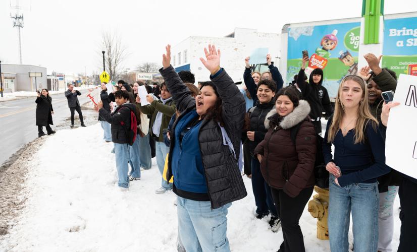 Fort Wayne high school students attend assemblies, walk out to protest ...