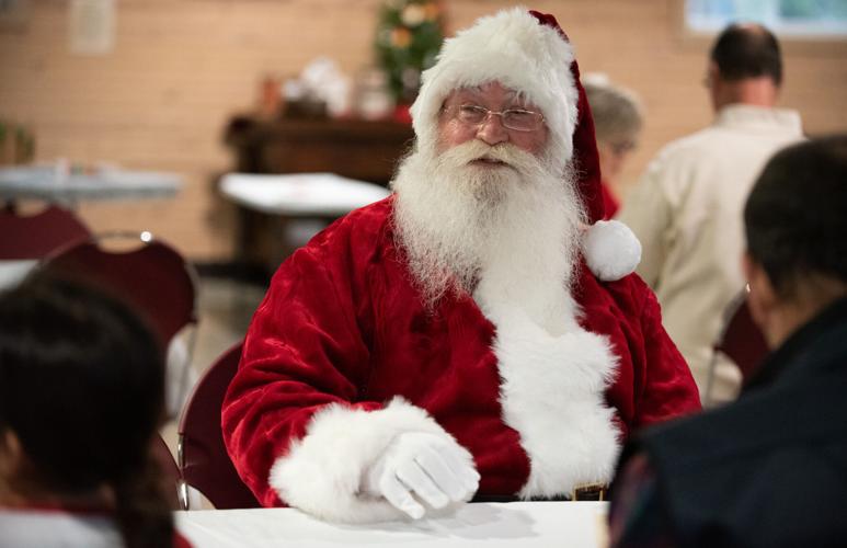 Scrambled eggs and Santa prove a winning combination at breakfast event ...