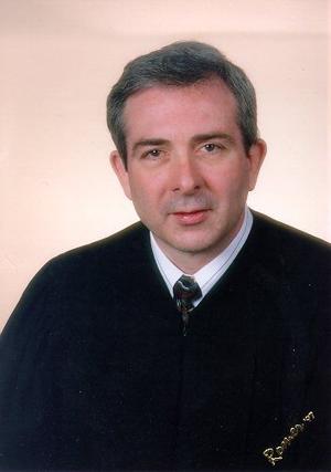 Former Allen County prosecutor and Allen Superior Judge Stephen Sims ...