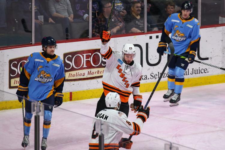 Another poor 2nd period dooms Komets in loss to Walleye | Komets ...