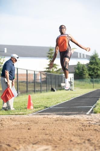 Thursday Gallery: Homestead wins Carroll Boys Track and Field Regional ...