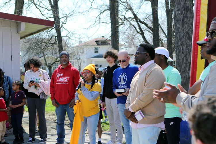 Easter egg hunt draws hundreds to southeast Fort Wayne park | Local ...