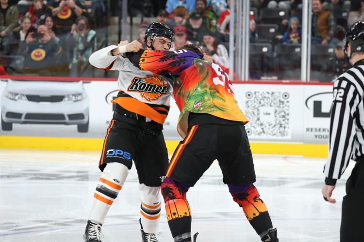 Komets start with bang, as Turcotte fights Indy's Cameron, but lose 1st ...
