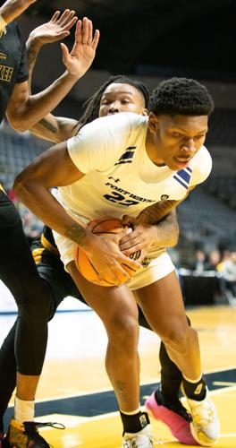 Thursday Gallery: Milwaukee defeats Purdue Fort Wayne at Memorial ...