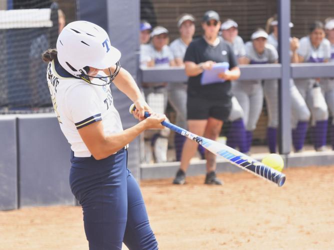 Trine tosses second straight shutout, advances to regional championship ...