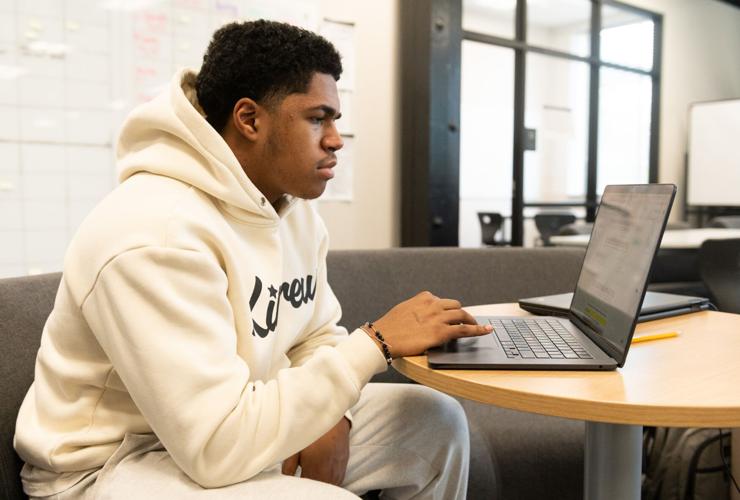 AMP Lab gives FWCS students opportunity to get head start on career ...