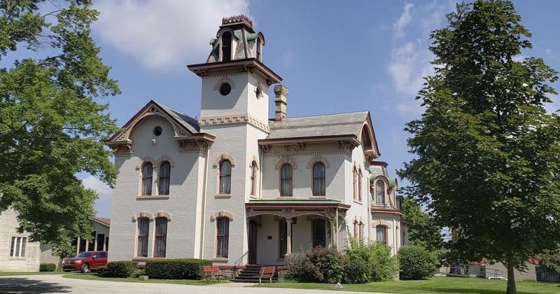 Howe mansion placed on endangered landmark list | Local ...