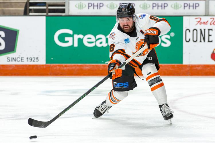 Komets defeat Fuel, as in-state rivalry finally intensifies | Komets ...