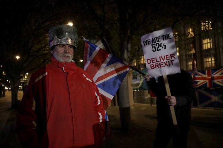 Brexit ballot: UK lawmakers back Dec. 12 election | World News ...
