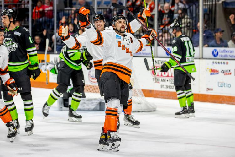Jekyll-and-Hyde Komets lose again, 6-5 in overtime to Ghost Pirates ...