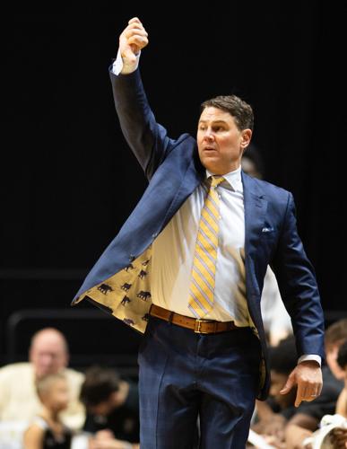 Wednesday Gallery: Purdue Fort Wayne defeats Green Bay at Memorial ...