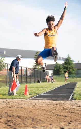 Thursday Gallery: Homestead wins Carroll Boys Track and Field Regional ...