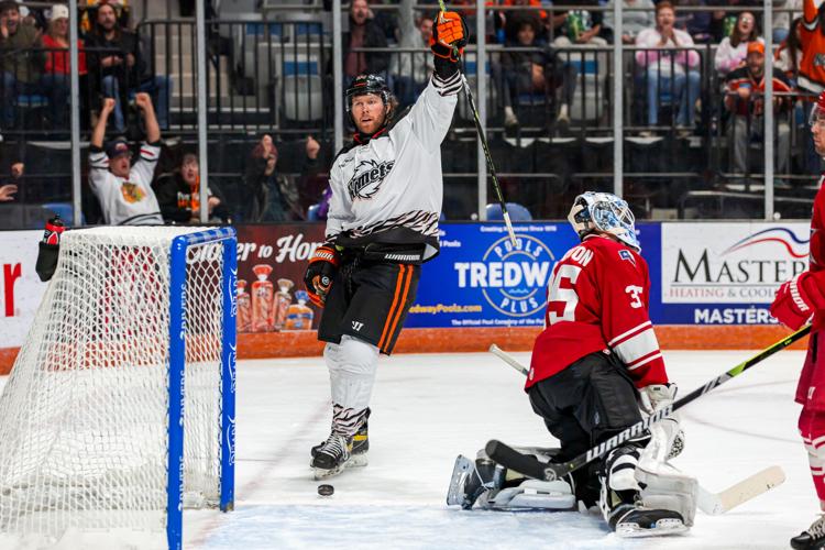 Komets' offense breaks out; 8 goals from 8 different scorers | Komets ...