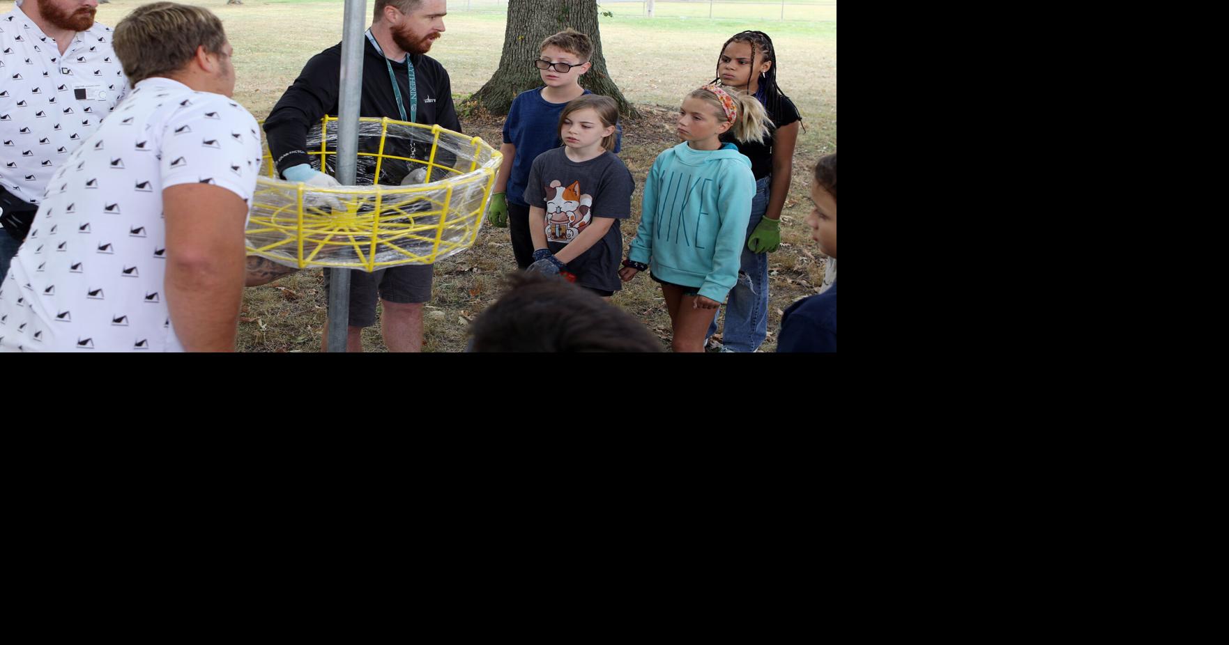 Weisser Park students design, install disc golf course behind school ...