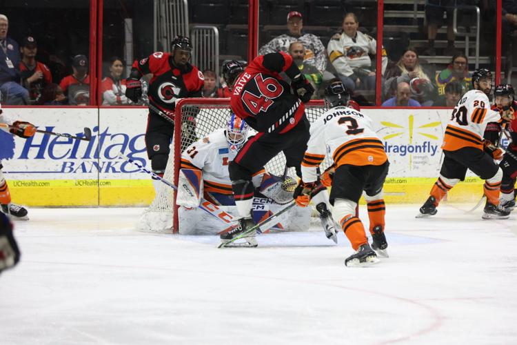 'We were a desperate team': Komets upend Cyclones 6-0 on hostile ice to ...